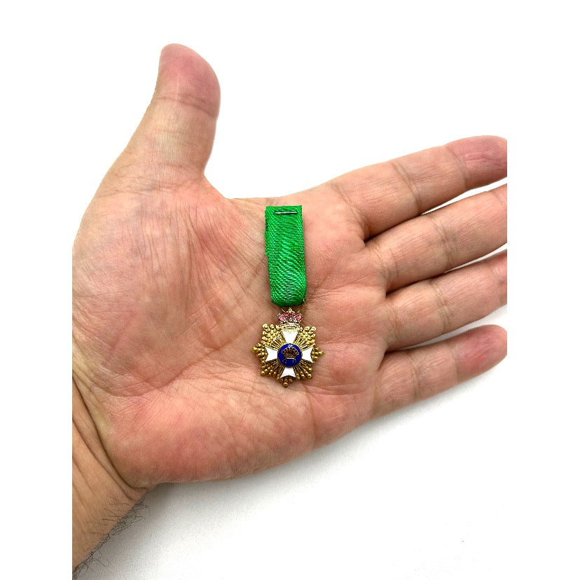International Order of the Aztec Crown ( GUILLERMO III DE GRAU-MOCTEZU ...