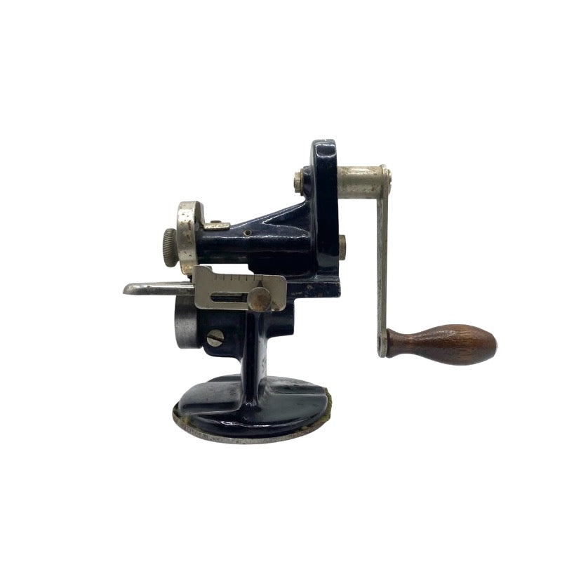 Antique 1930's Singer Hand-Crank Pinker Pinking Rotary Cutter ...