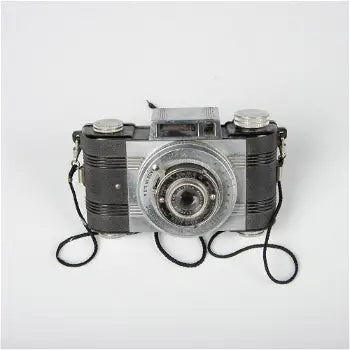 Antique camera, 1940, Detrola Model D Rangefinder Film Candid Camera ...