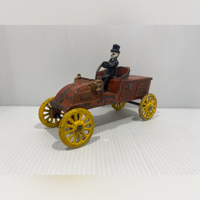 KENTON cast iron antique tiller car with original drivers. 1920s ...