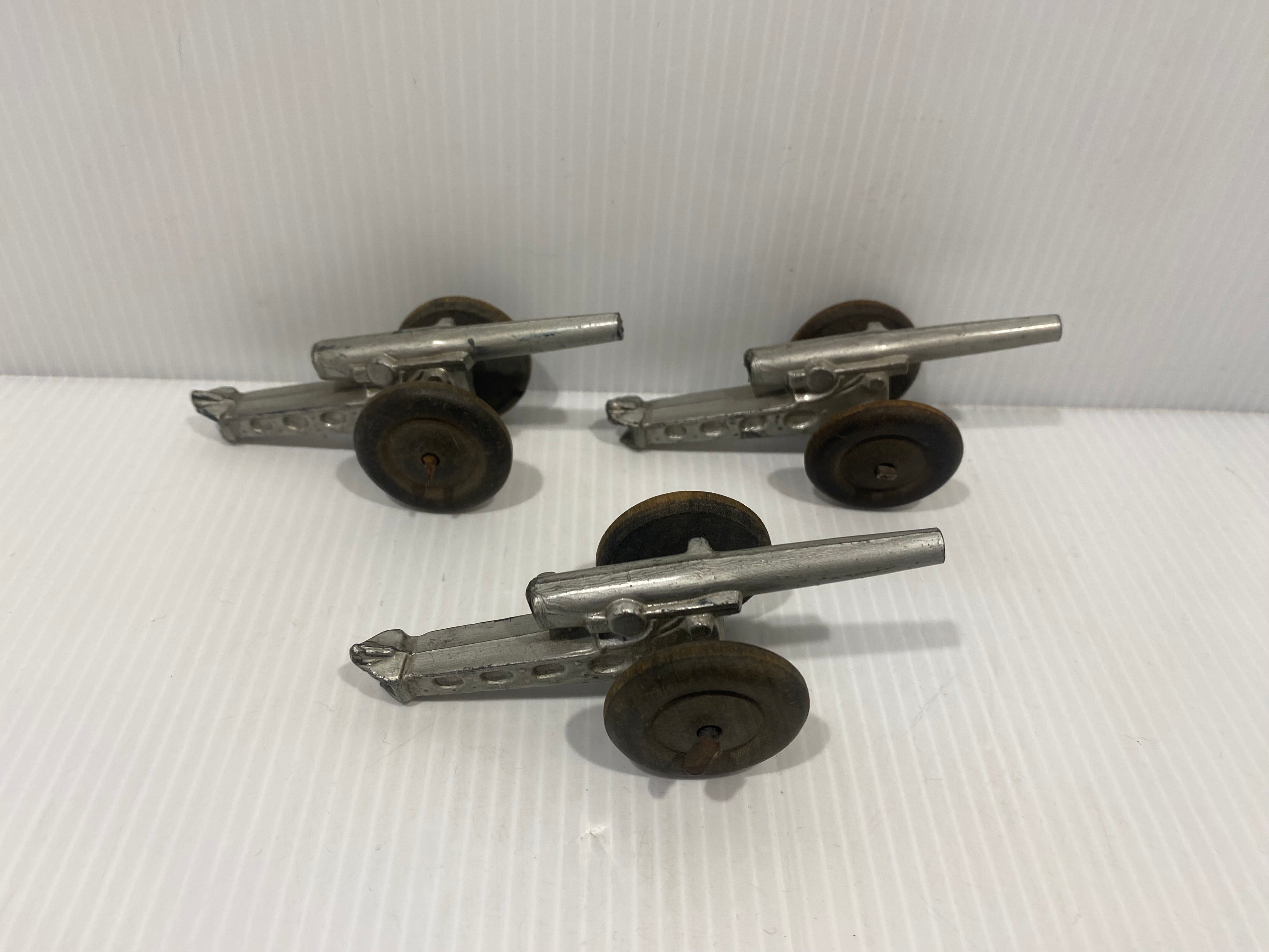 Old Manoil Barclay toy lead cannon with wood wheels. 1930s – Iapello ...