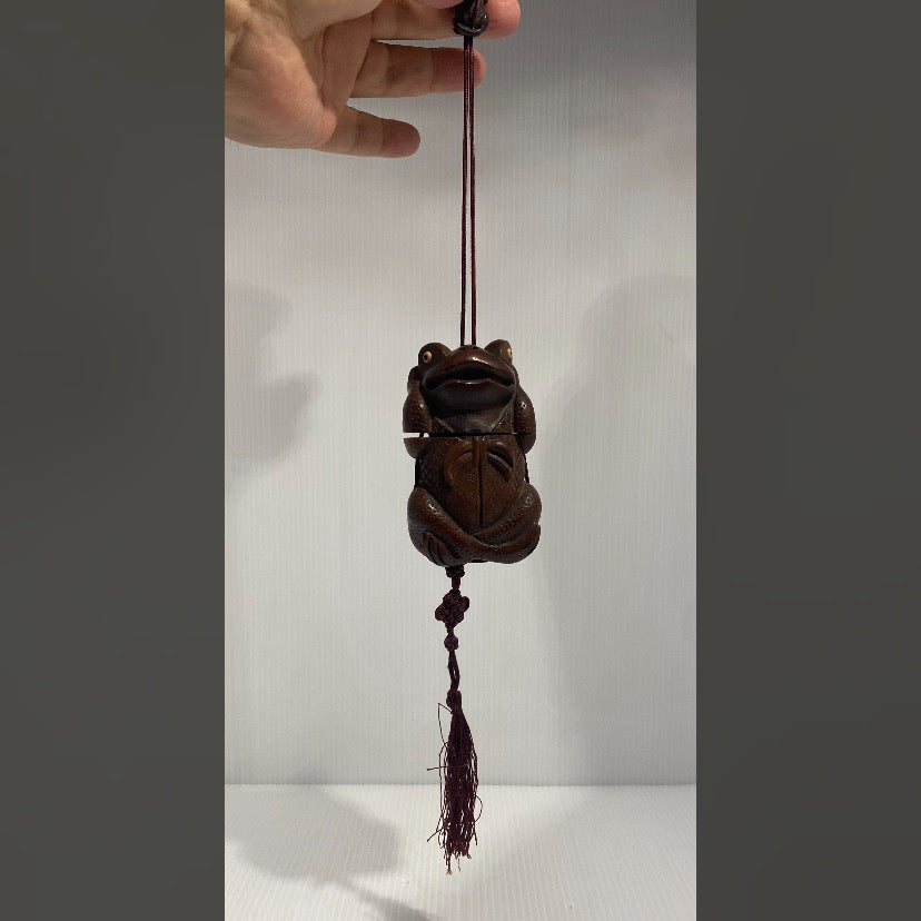 Antique Japanese Carved Wood Frog Inro w/ Netsuke – Iapello Arts & Antiques